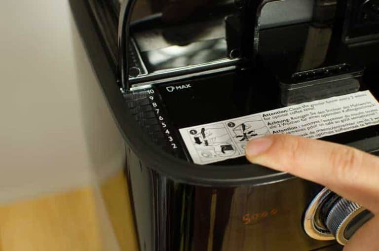 Philips HD7766/00 Kaffeemaschine mit Mahlwerk im Test