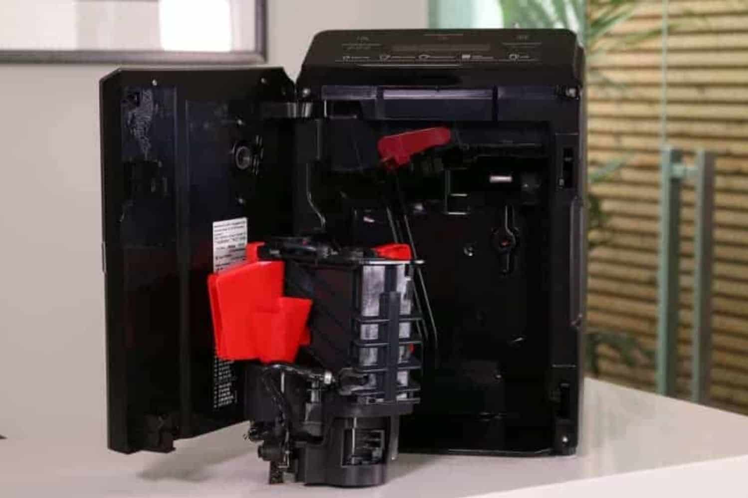 Siemens EQ.3 Test 2022: Kaffeevollautomat mit cleverer Milchlanze