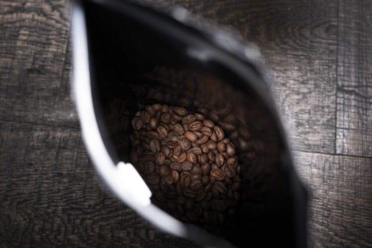 How to Choose Coffee Beans: Expert Guide for Home Brewing 2025
