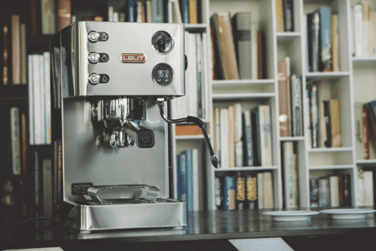 Lelit Kate Review 2026: The Ultimate Prosumer Machine?
