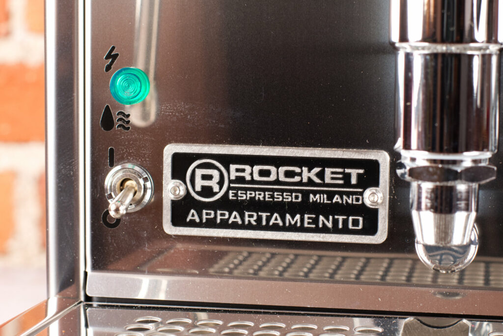 Rocket Appartamento Review 2025: Fly Me to the Moon!